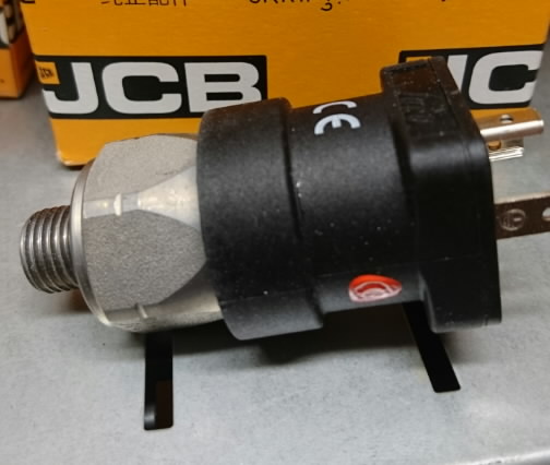 Pressure switch 200bar JS, JCB | Stokker- tools, machinery, maintenance